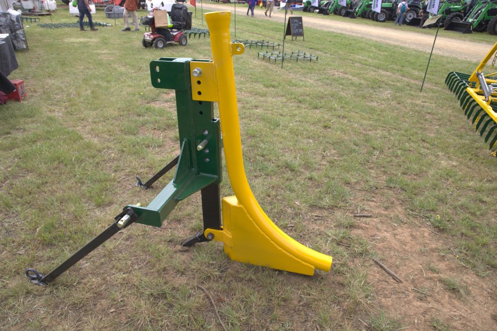 Single Tine Ripper Pipe Layer - Murray Agricultural Equipment